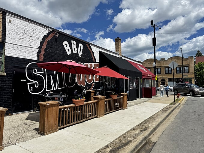 Chicago's BBQ revolution! Smoque proves you don't need a ranch to rustle up some seriously good grub.