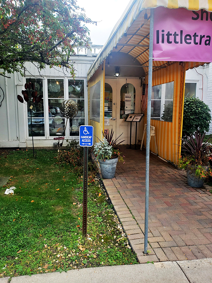 This picturesque white house is the TARDIS of antique shops. Bigger on the inside, it's bursting with treasures from every era.