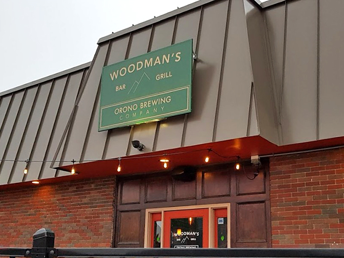 Step into Woodman's, where the warm glow of string lights says, "Stay awhile." Your taste buds (and your beer mug) will thank you.