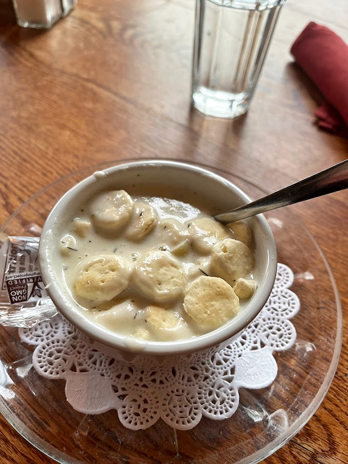 This isn't just clam chowder &ndash; it's a creamy bowl of happiness with tender clams and perfectly diced potatoes floating like treasures.