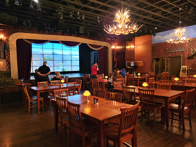 Dinner and a show? You bet your boots! The dining area doubles as a stage, serving up panoramic views alongside hearty meals. Photo credit: John Wong