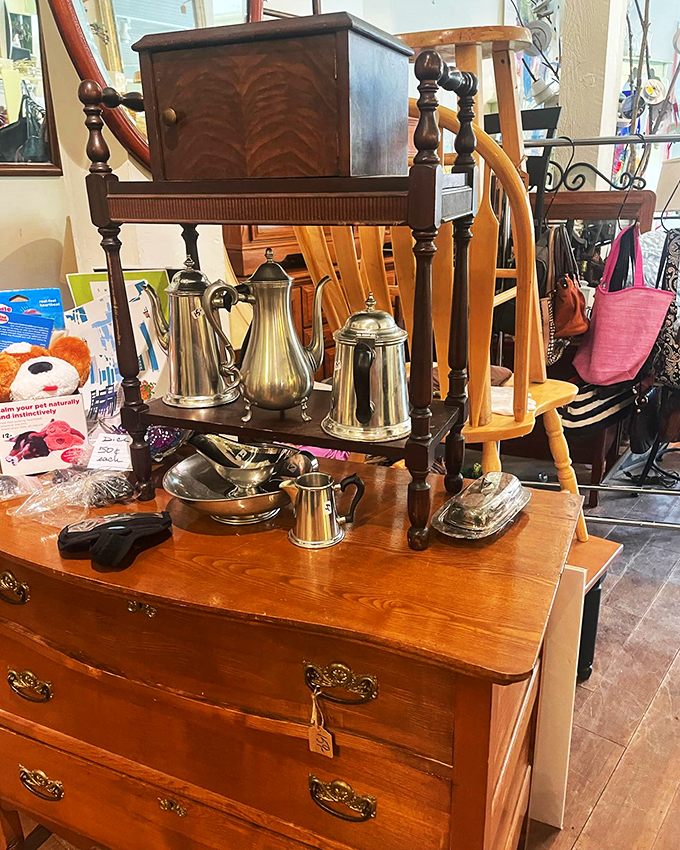 Downton Abbey meets Vermont charm in this tea set display. One sip and you'll be gossiping like the Dowager Countess herself!