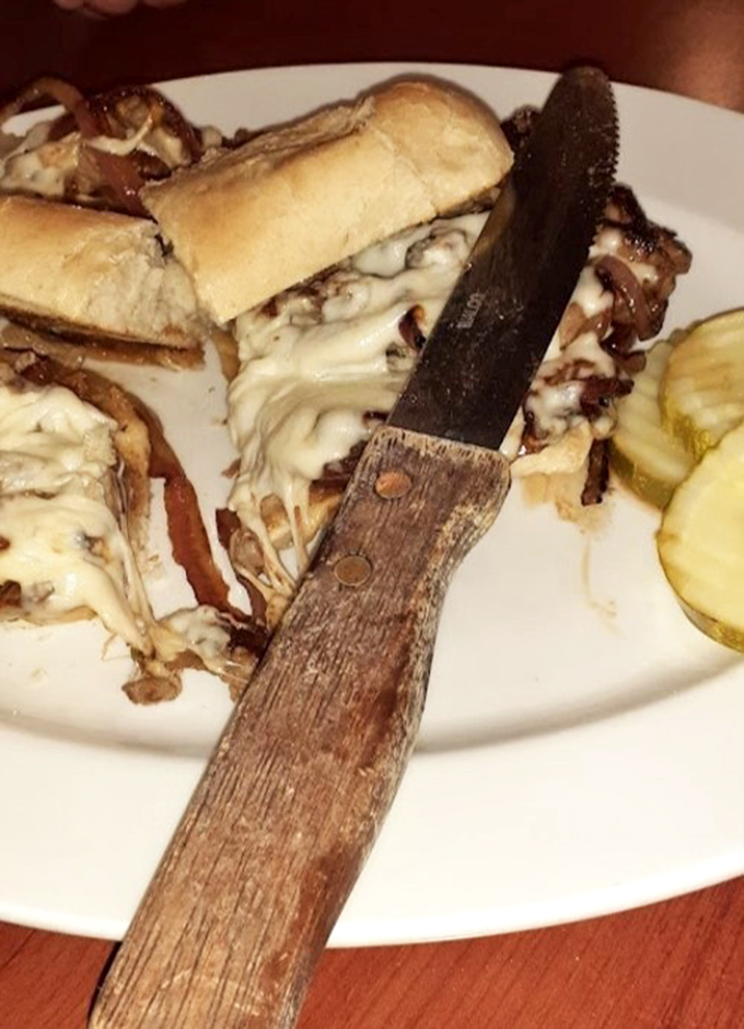 A proper Chicago-style Italian beef that would make any food pilgrim weep with joy. Those pickles aren't just garnish!