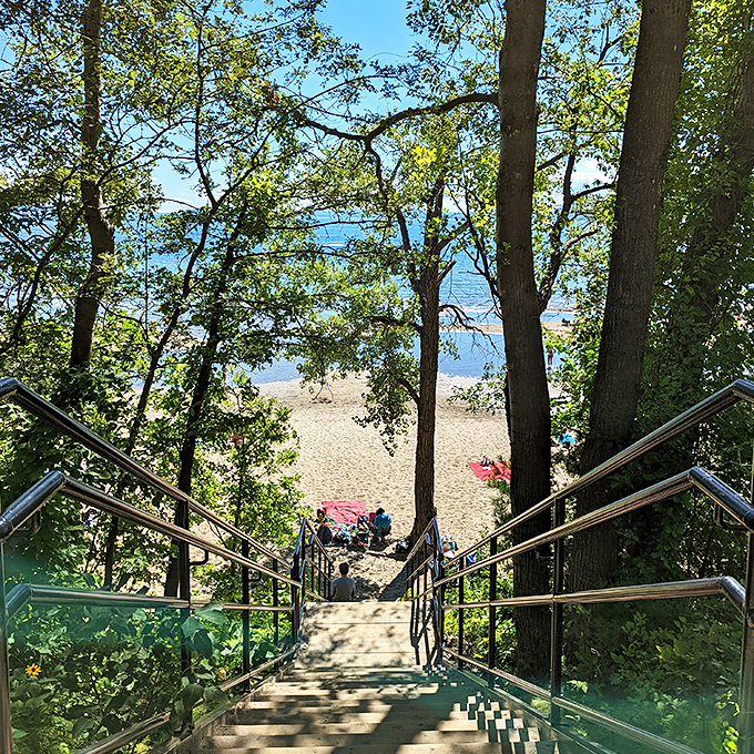 Stairway to heaven? Nope, just Leddy Beach. But with views like this, you might need to check your GPS to be sure!