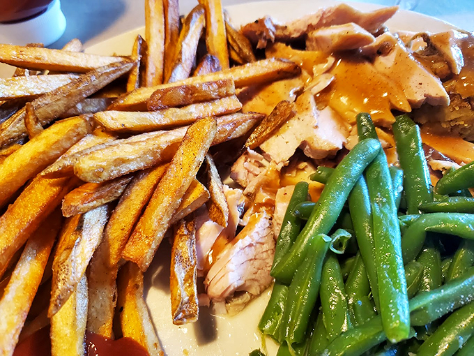 Fries, glorious fries! These golden beauties are the supporting actors that deserve an Oscar for Best Side Dish.