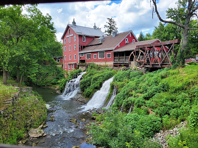 Breakfast with a view! This historic red mill serves up classic fare alongside a heaping helping of picturesque charm. Instagram, meet your match.