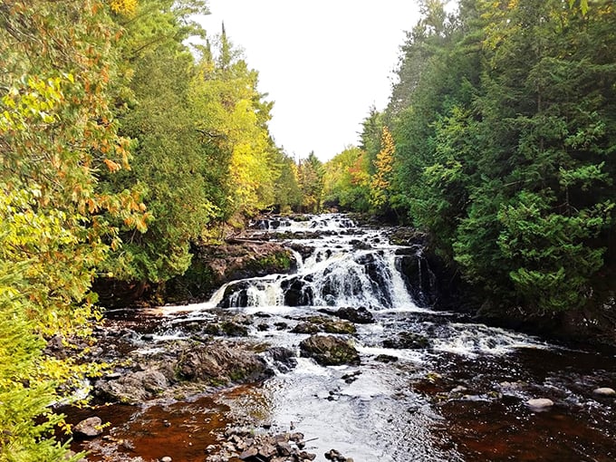 Water ballet, nature style! Cascading falls perform a mesmerizing dance through ancient lava-carved gorges. No tutus required.