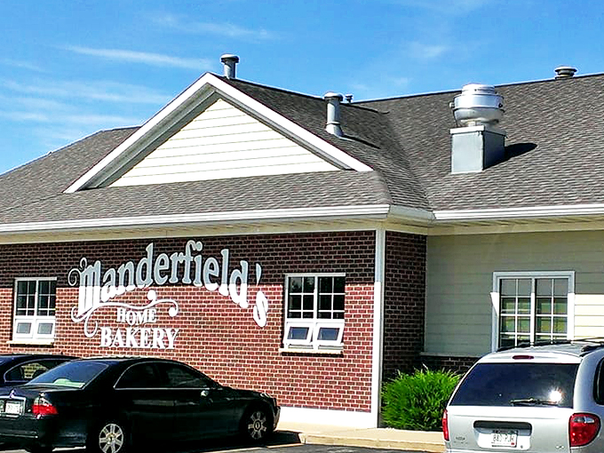 Family-owned since 1934, it's like the bakery equivalent of your favorite comfy sweater &ndash; warm, familiar, and full of butter.