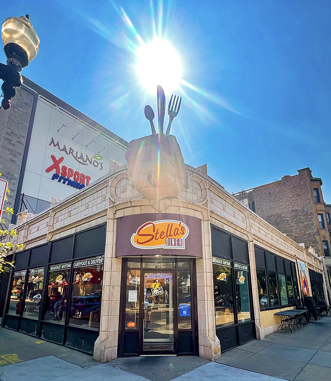 Giant fist or culinary battle cry? Stella's iconic rooftop sculpture promises a knockout meal that'll have your taste buds seeing stars.