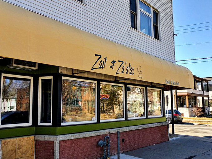 Where flatbread dreams come true. This cozy cafe is serving up slices of Palestinian paradise on a plate. 