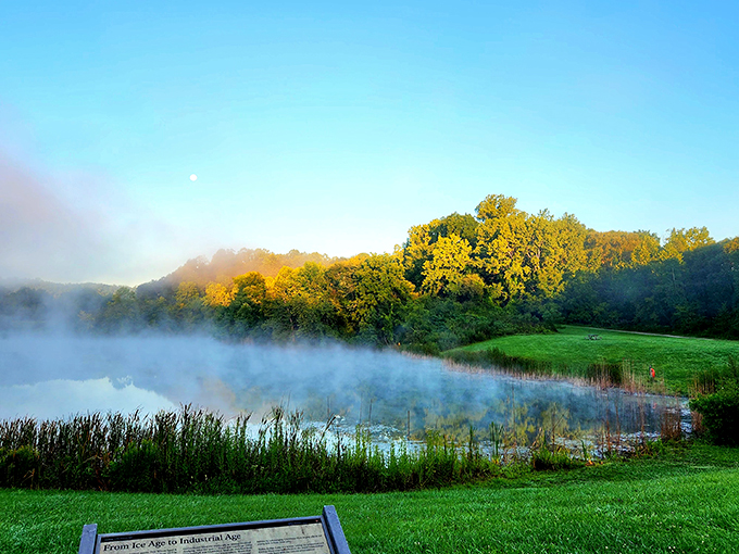 Misty mornings that make you wonder if you've wandered onto a movie set. Spielberg, eat your heart out!