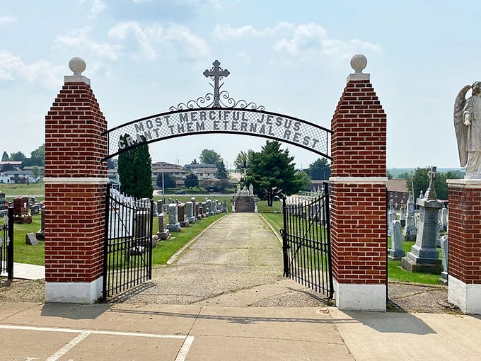 This is a peaceful sight! You can reflect quietly after seeing the beautiful mosaics and grounds of the Dickeyville Grotto.