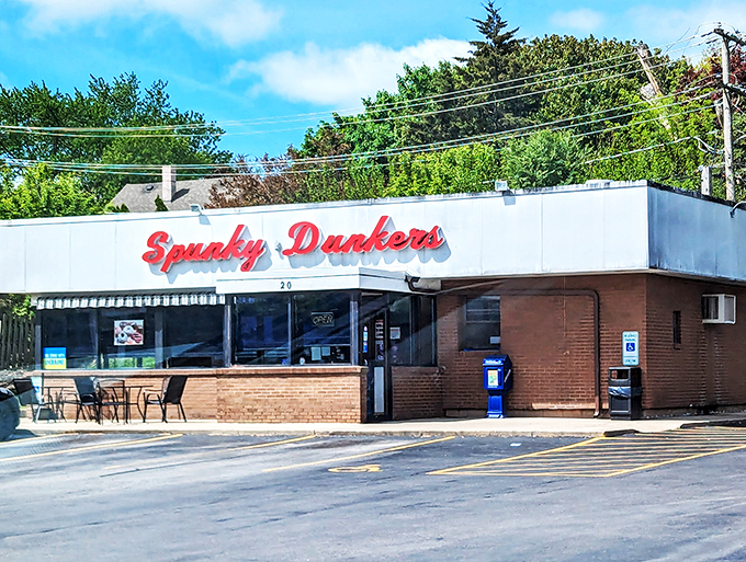 Small-town charm, big-time flavor. Spunky Dunkers has been perfecting the art of the donut since before tie-dye was cool.