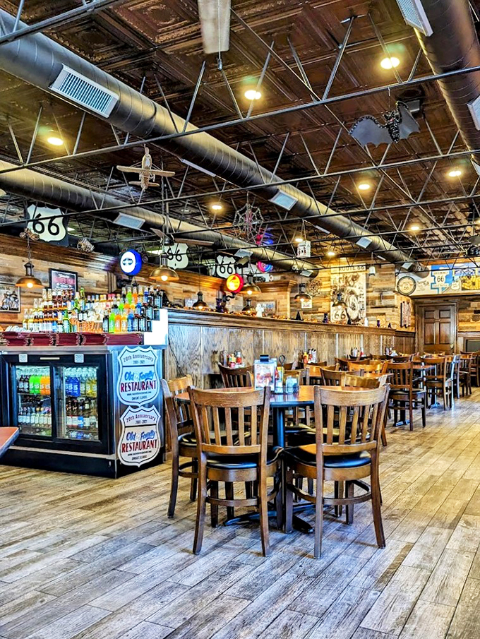 Route 66 memorabilia adorns every corner, while comfortable seating invites you to stay awhile and soak it all in.