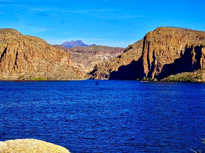 Blue water, red rocks - it's like Mother Nature's own Rothko painting. This lake view is so stunning, it might just turn you into an accidental bird watcher.