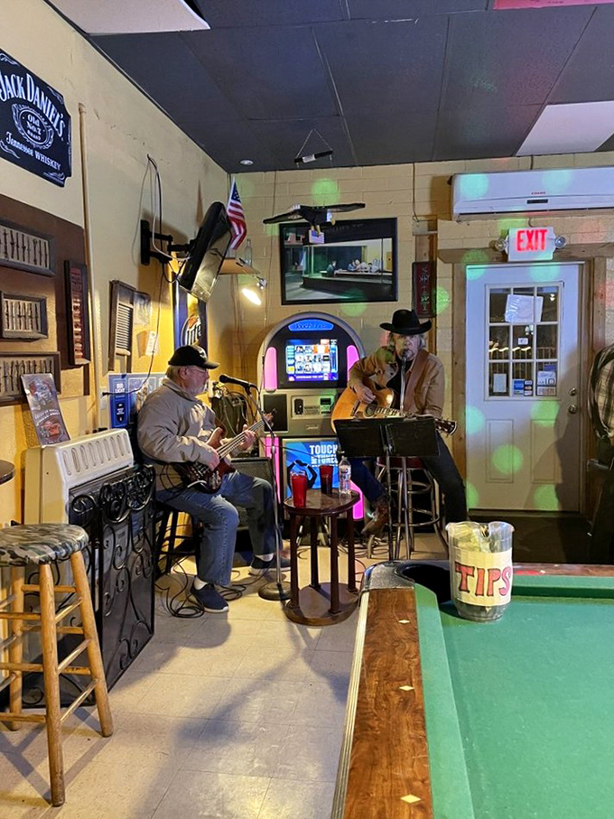 Local musicians keep the spirit of Route 66 alive, turning this corner into a toe-tapping slice of Americana.