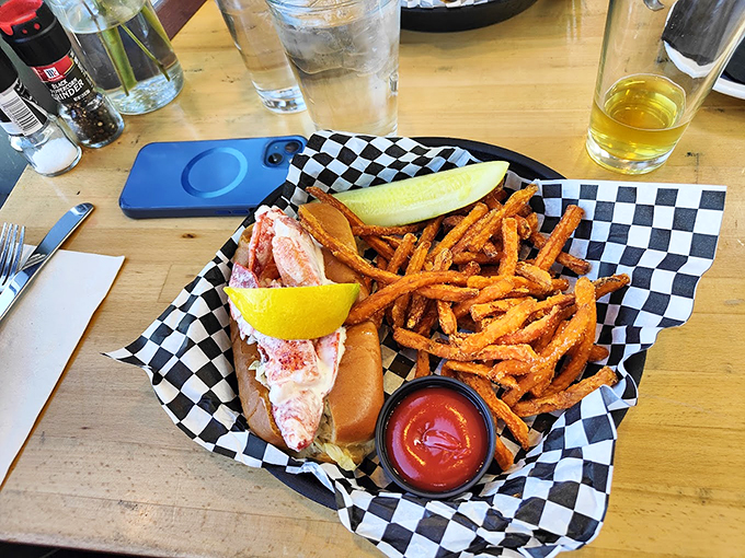 A lobster roll so perfectly stuffed, it makes Marie Kondo's organizing skills look messy.