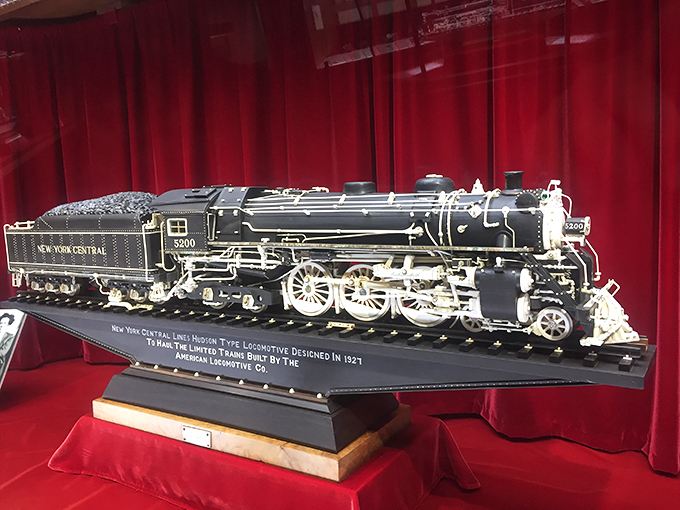 The Big Apple, bite-sized! This miniature New York Central marvel proves that even the mightiest engines can be captured in wood and wonder.