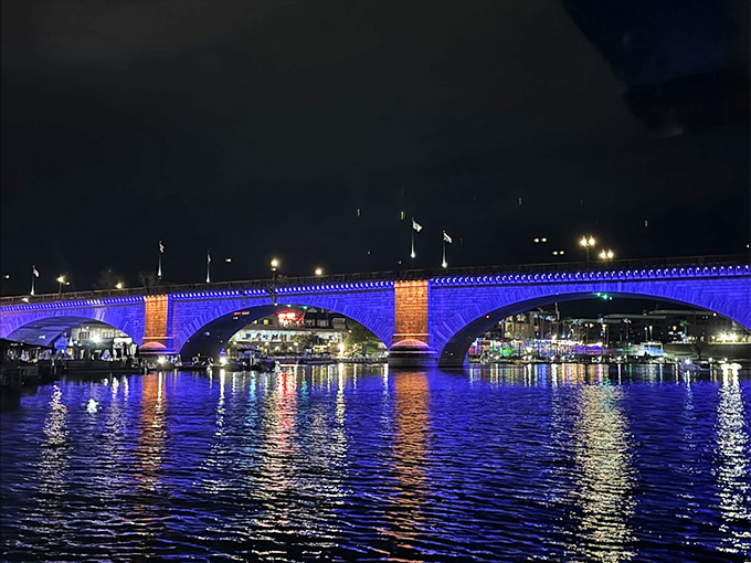 Las Vegas, eat your heart out! This bridge puts on a nightly light spectacle that rivals any Sin City show.