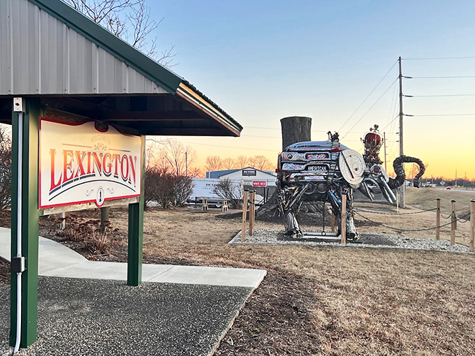 Created by artists Kasey Wells and Kyle Riley, this magnificent beast turns Route 66 into an open-air gallery.