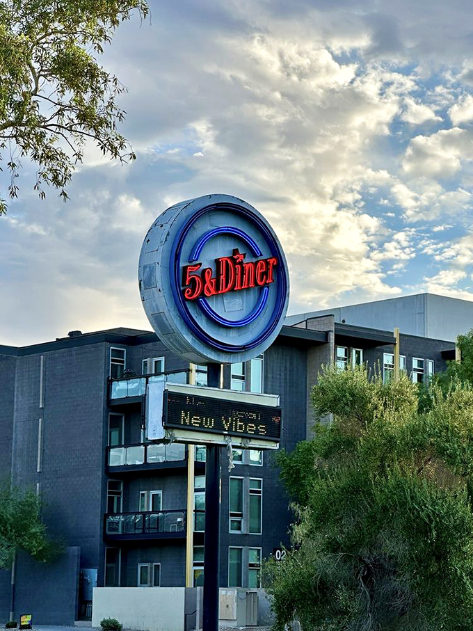Like a beacon in the desert night, this neon sign promises comfort food and a heavy dose of nostalgia. Photo credit: Ron R.
