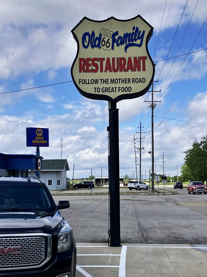 "Follow the Mother Road to Great Food"&mdash;now that's truth in advertising if I've ever seen it.