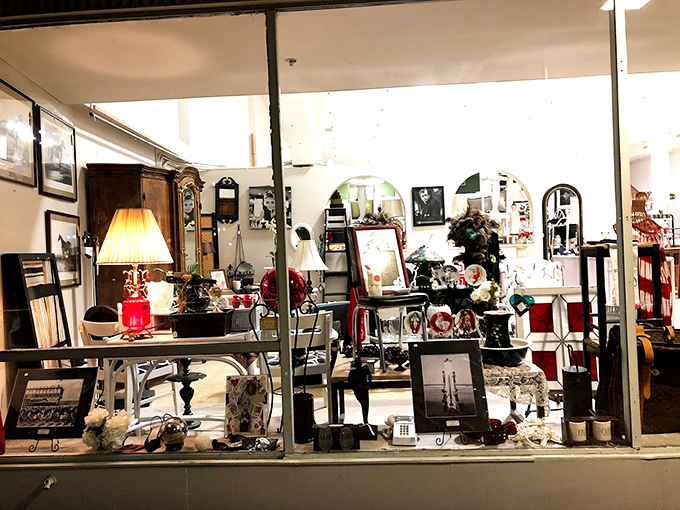 A coastal chic explosion that would make even mermaids jealous. Who knew "organized chaos" could look so effortlessly stylish?