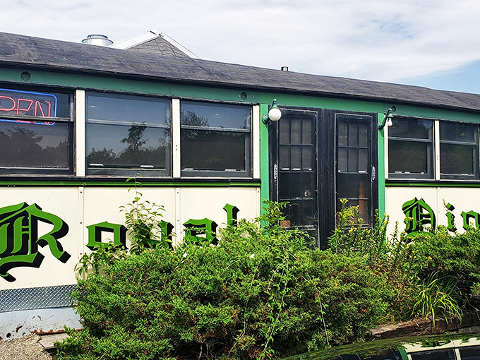 Chelsea Royal Diner: Green with envy? Nah, just green with deliciousness! This retro gem looks like it rolled straight out of "American Graffiti."