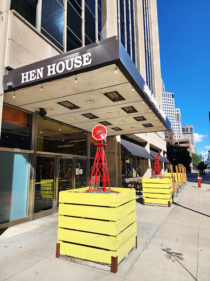 Imagine if a classic diner got a hipster makeover and learned to bake. Welcome to breakfast paradise!