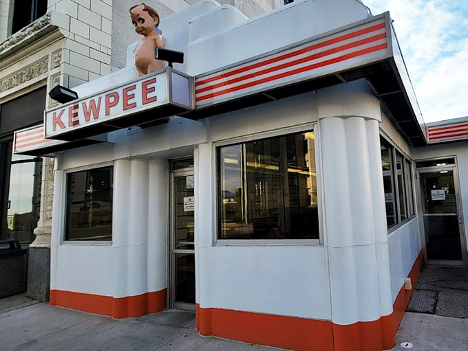 Art Deco meets meat patty! Kewpee's unique architecture is a feast for the eyes, while their burgers satisfy the stomach.