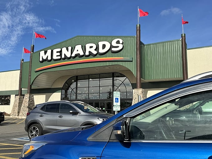 DIY paradise alert! Menards' forest-green exterior is like a siren call to weekend warriors and professional builders alike.