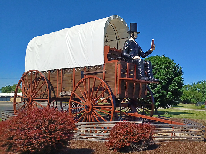Honest Abe's hitting the Oregon Trail in style. Lincoln's wagon could house a whole pioneer family.