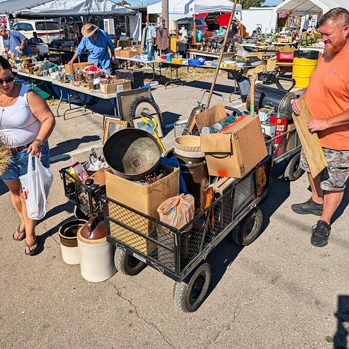 Americana overload! It's like Norman Rockwell and Route 66 had a yard sale. Neon signs and rusty gas pumps as far as the eye can see. Photo credit: @springfieldextrav