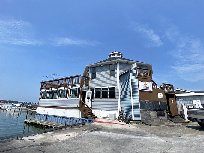 Nature's nightly spectacular! Sunset Harbor offers front-row seats to Lake Erie's dazzling light show, no tickets required.