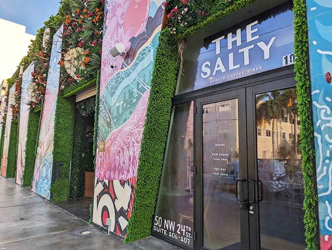 The Salty Donut: Miami cool meets donut rebellion. Street art exterior, avant-garde flavors inside. It's a party for your palate!