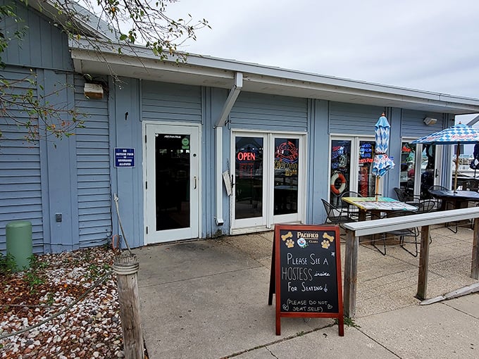 Aloha, Midwest! The Tropics brings island vibes to Illinois shores, no passport required. Mai Tai, anyone? Photo credit: Nick