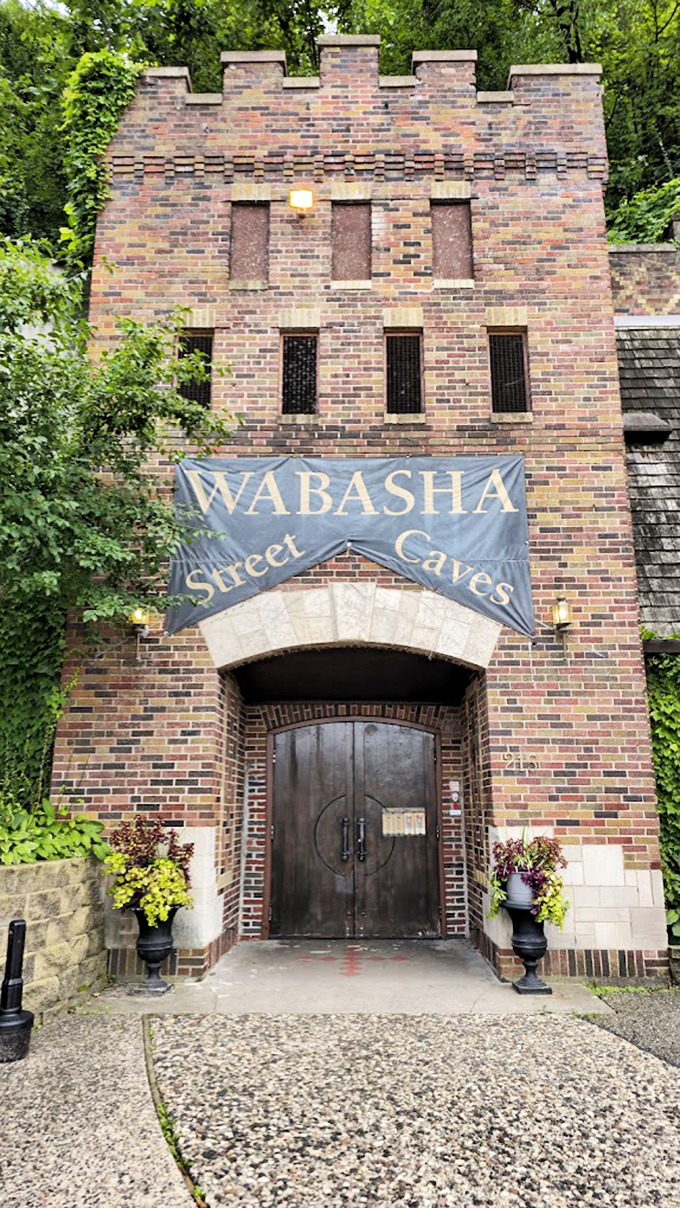 Speakeasy spirits linger! These caves hold more secrets than Al Capone's vault &ndash; and they're not staying quiet.