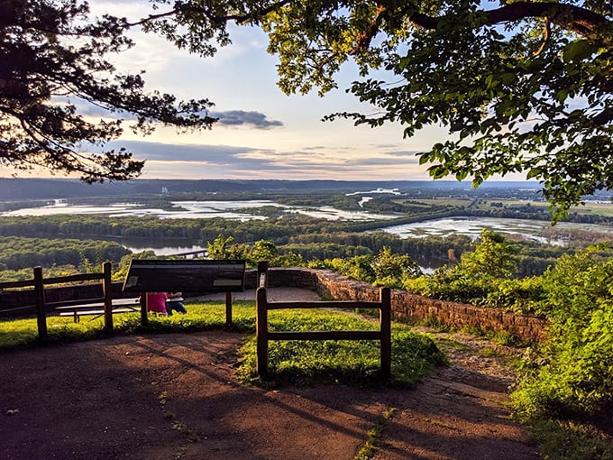 Perched high above river valleys, this park offers views that'll make eagles jealous. Don't forget your camera &ndash; or wings!