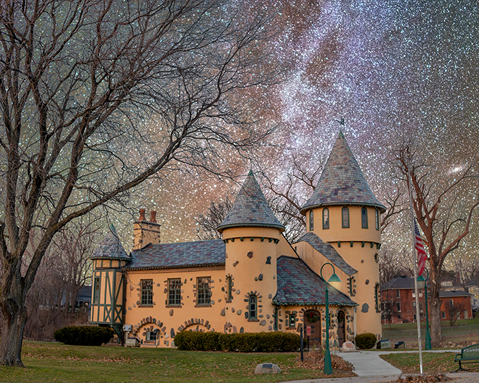 Rapunzel, Rapunzel, let down your... typewriter? This whimsical writer's retreat is the stuff of literary dreams and medieval fantasies. Photo credit: Michigan Milkyway