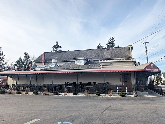 Home is where the heartburn is! Bone Heads' inviting exterior promises a comfort food experience that'll have you loosening your belt.