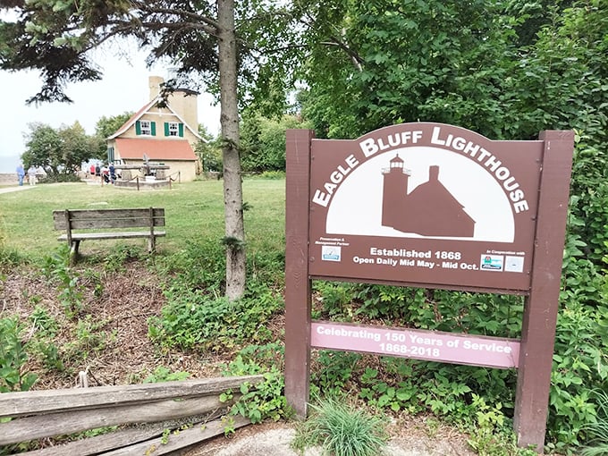 Eagle Bluff Lighthouse: Where stunning views meet museum vibes. It's like your grandma's house, if she lived in an 1868 time capsule. 