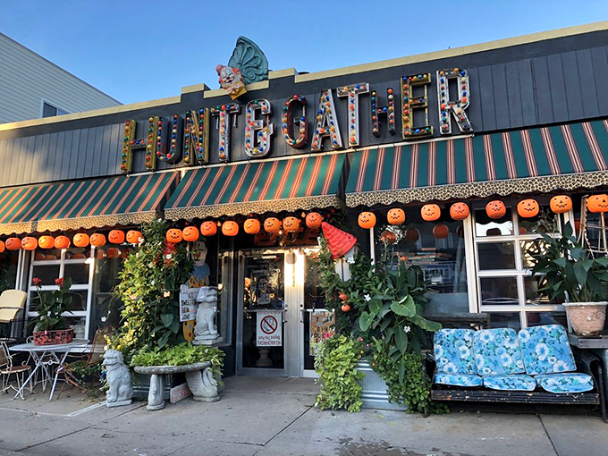 Time travel never looked so stylish! This eclectic emporium is where the past comes to play.