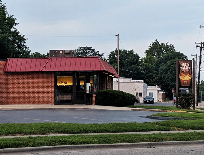 Where nostalgia meets deliciousness! Kruta's timeless appeal proves that some things, like great pastries, never go out of style.