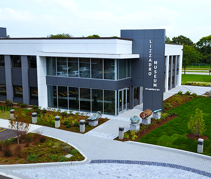 Stone-cold stunning! From rough rocks to dazzling jewels, this museum will have you falling hard for geology.