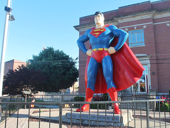 Truth, justice, and the American way... of roadside attractions! Metropolis' Man of Steel stands tall, guarding the Illinois prairie.