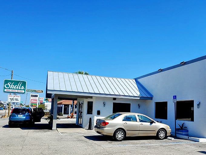 A slice of coastal paradise in Tampa! Shells Seafood's blue-and-white facade is as inviting as a gentle ocean breeze on a hot Florida day.