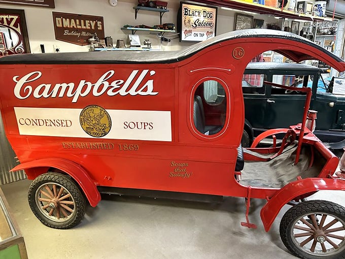 Mmm mmm good! This miniature Campbell's truck proves that good things come in small packages. It's like a rolling can of soup, minus the can opener.