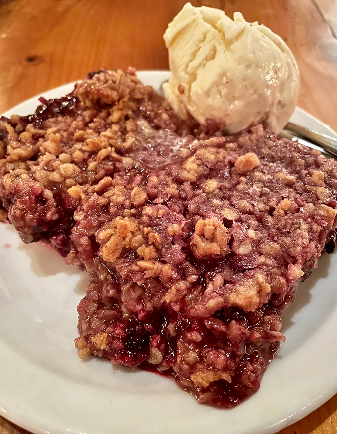 Berry nice to meet you! This tart is sweeter than your grandma's cheek pinches and twice as irresistible.