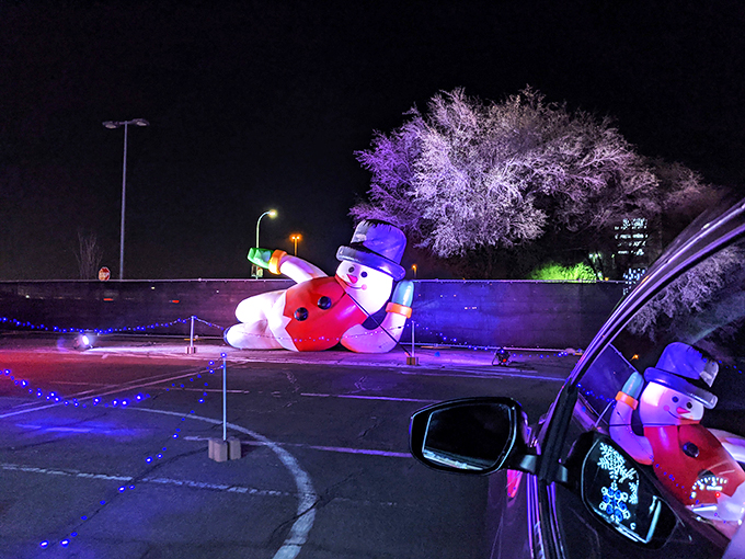 Frosty's been working out! This giant snowman could give the Statue of Liberty a run for her money. Lady Liberty, meet your cooler cousin!