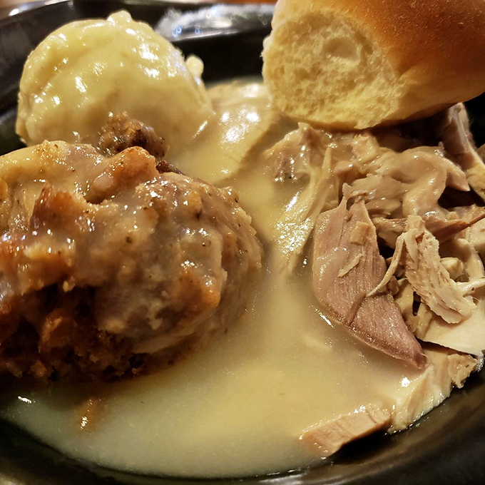 Talk about a full spread! This plate's got more layers than your grandma's winter wardrobe, and it's twice as comforting.